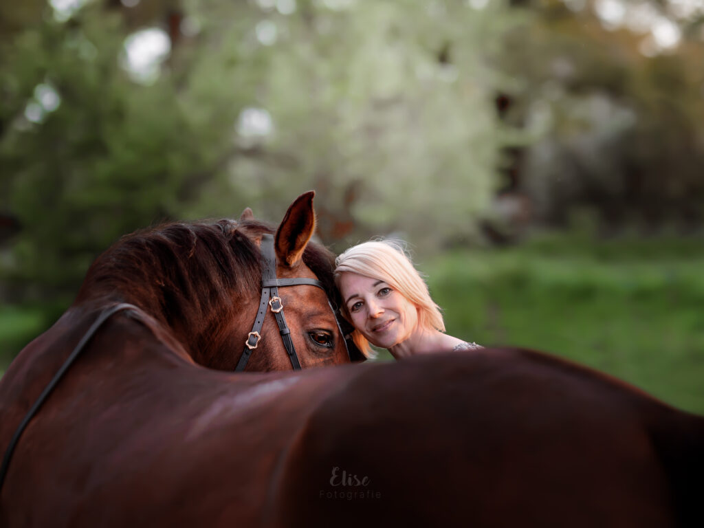 Pferdefotografie - Pferdefotoshooting für Reitschulen oder alleine mit deinem Pferd. Ich halte ...
